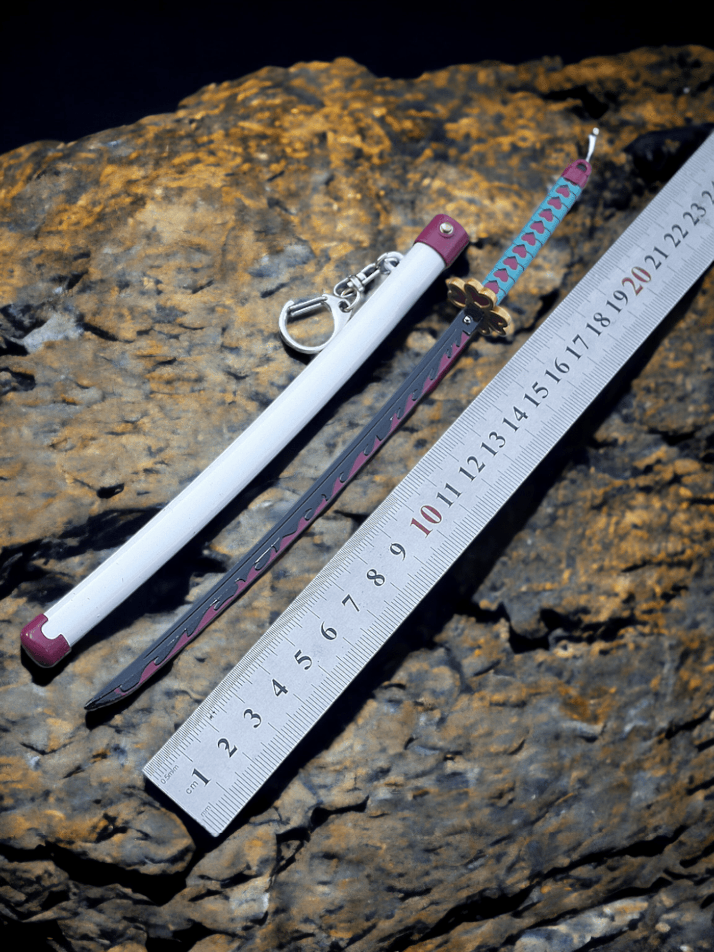 Pop-Up Katana Anime Keychains - Mitsuri's Nichirin | Demon Slayer