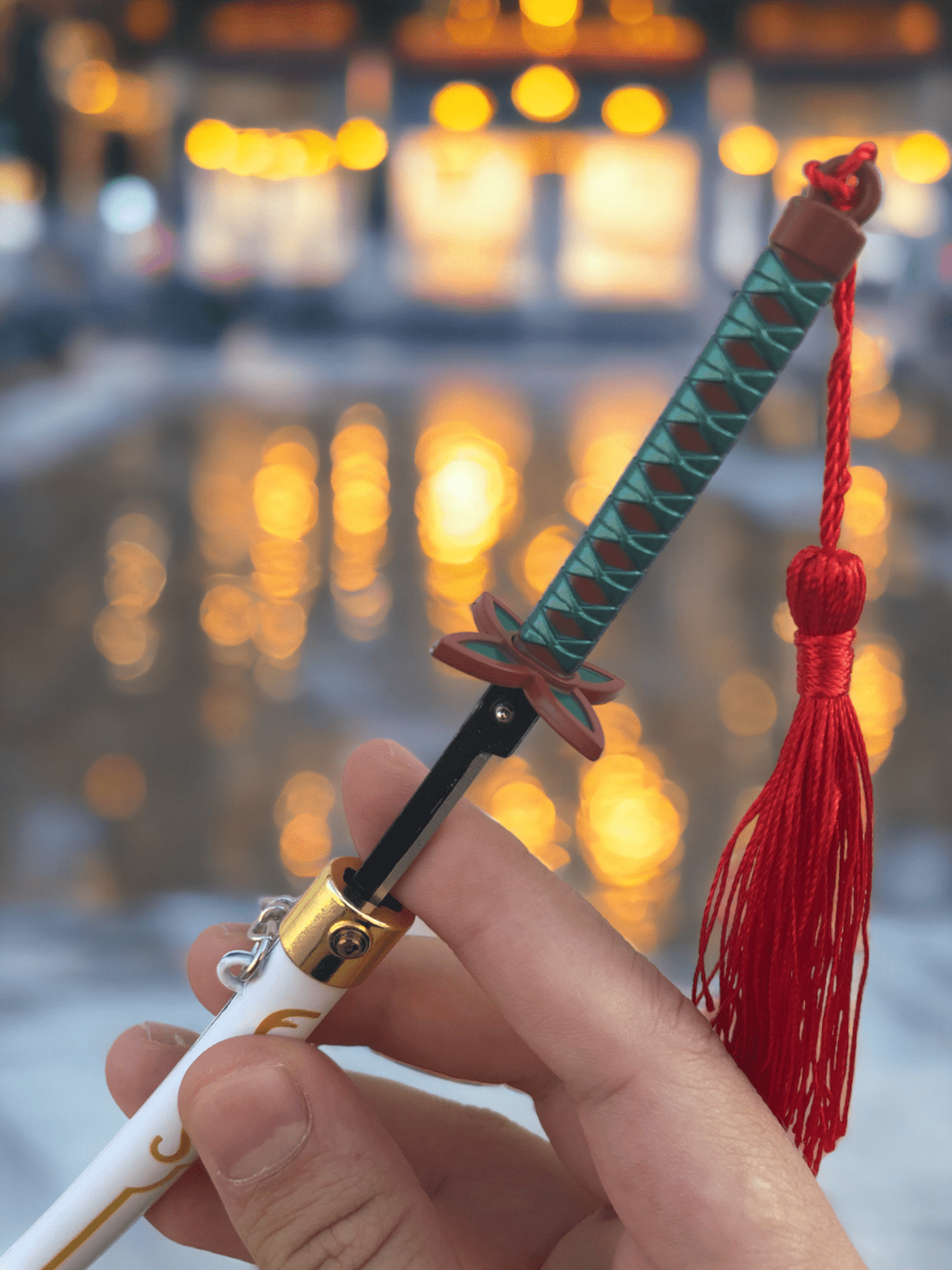 Pop-Up Katana Anime Keychains - Shinobu's Katana | Demon Slayer